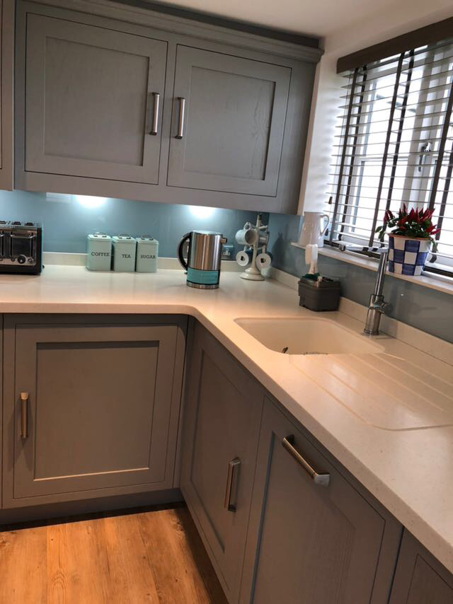 Traditional Kitchens - Design Your Bespoke Traditional Kitchens